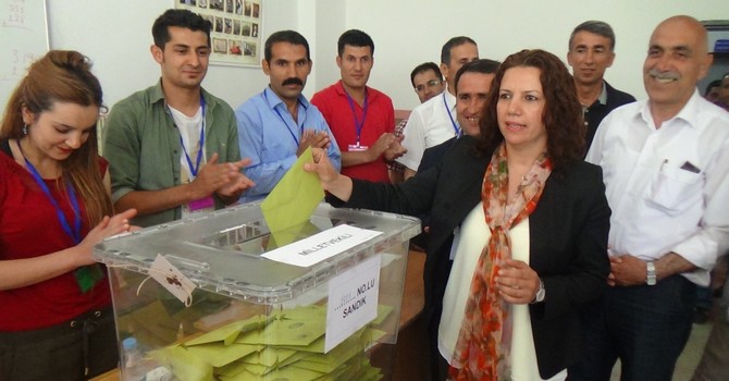 Selma Irmak oyunu TOBB'de kullandı